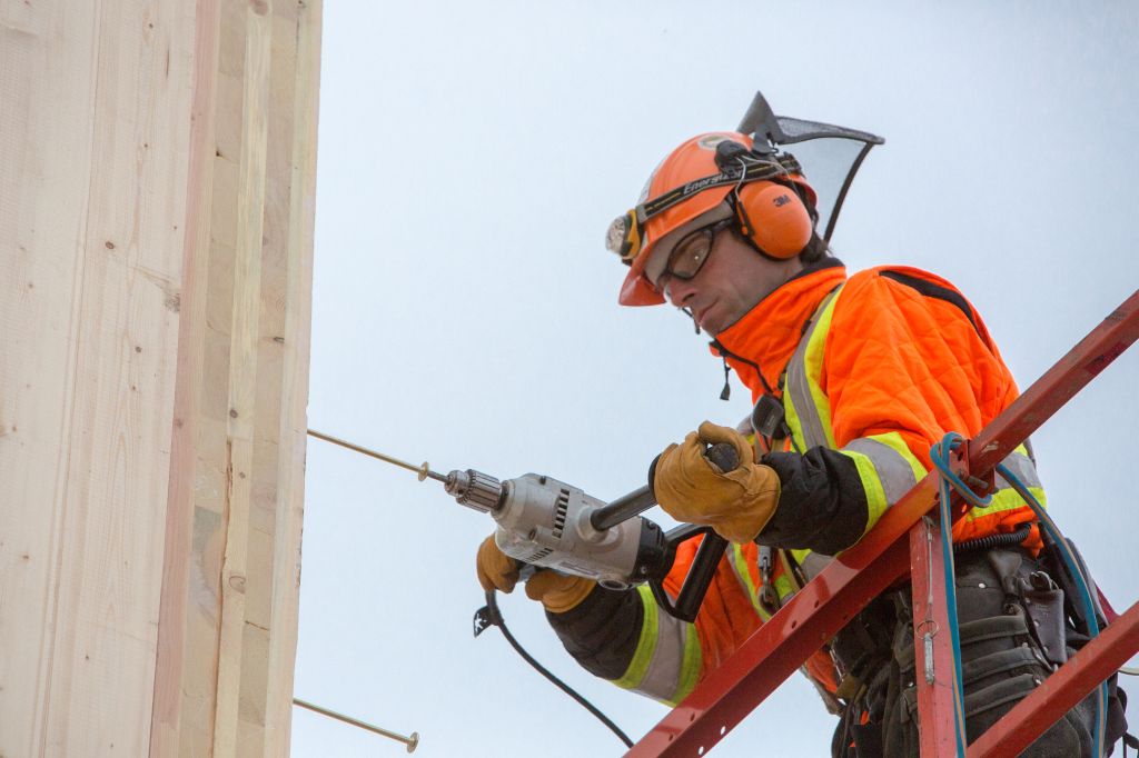 core self tapping screws - Construction Canada