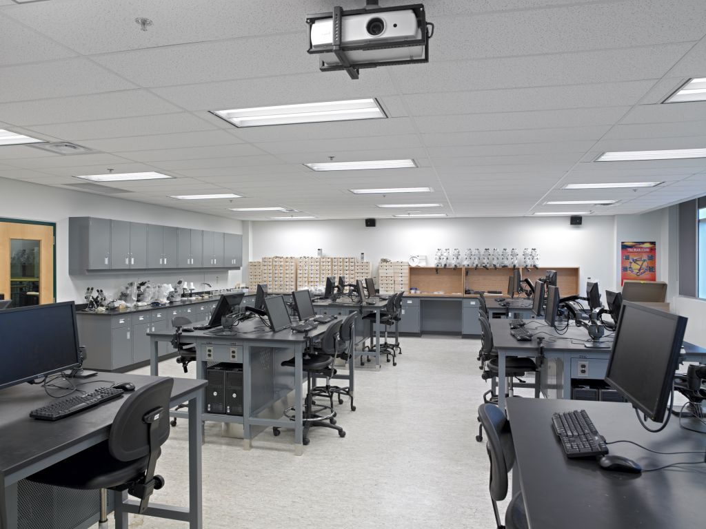 IM1302_23 - Construction Canada