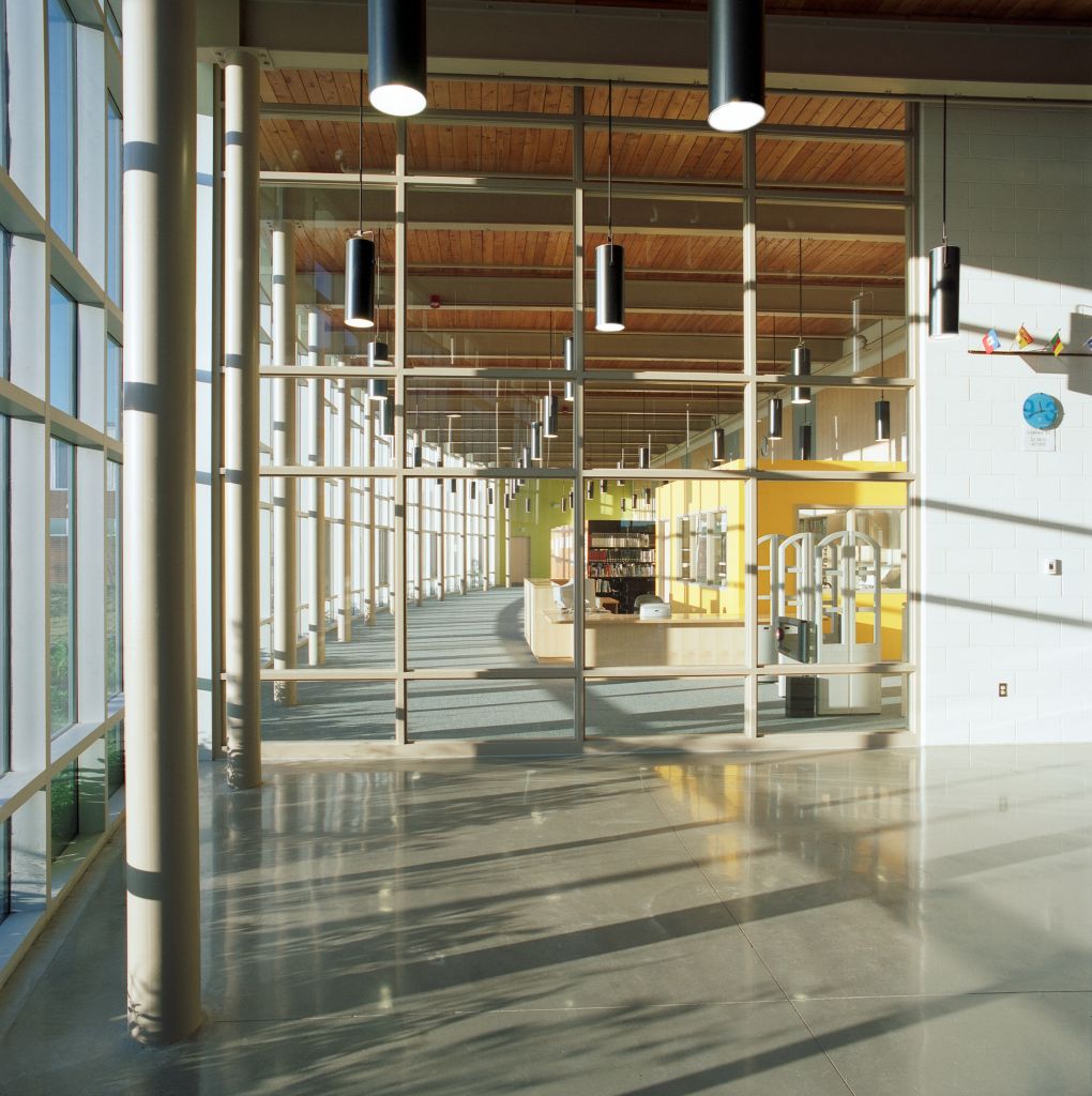 JSF_Int_01 - Construction Canada