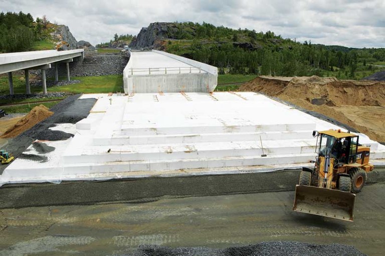 Lightweight-Fill-Material-at-Bridge-Abutment - Construction Canada