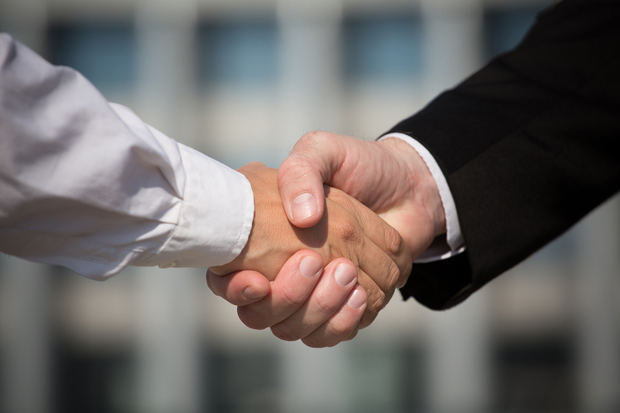 Handshaking - Construction Canada