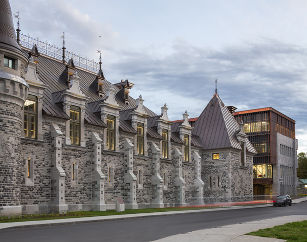 Québec armoury restoration combines modern and heritage architecture ...