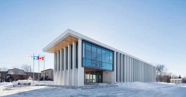 White on white: Québec city hall’s play with colour - Construction Canada