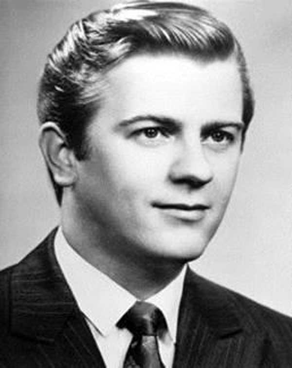 In Memoriam: Wayne Watson, FCSC, FCSI, RSW, CSC Life Member