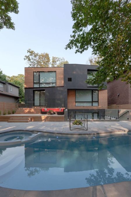 RZLBD Architect’s New Out(side) In House project completed ...