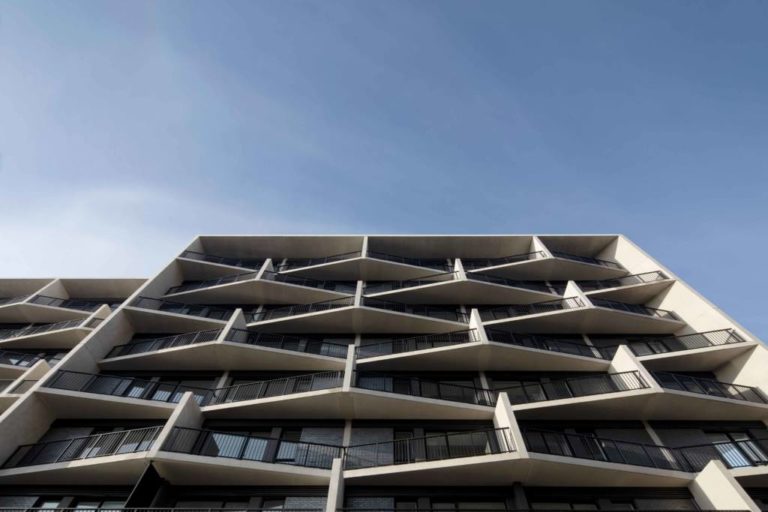 Montreal residential building plugs energy leaks with precast concrete ...