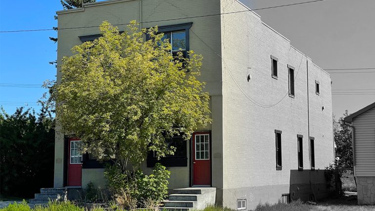 Calgary offers funding to relocate century-old building - Construction ...